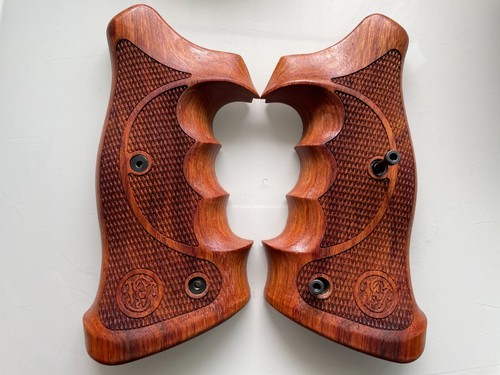 Prof. Target Grips For Smith&Wesson K/L SQUARE BUTT Revolver; pattern ...