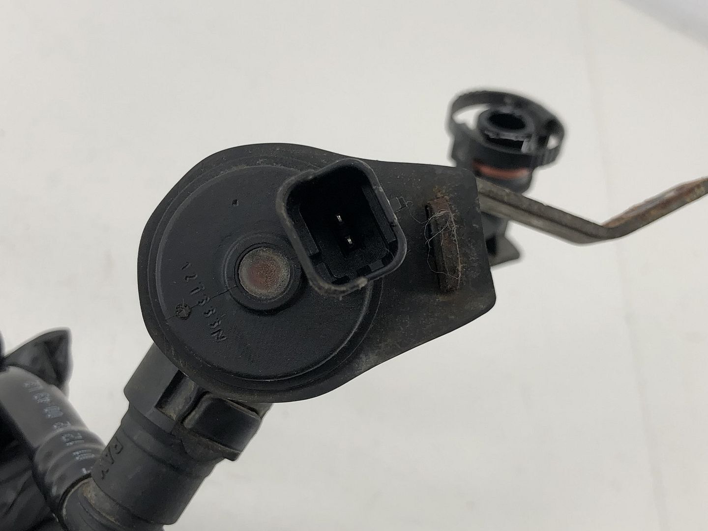 11-16 MINI COOPER COUNTRYMAN FUEL TANK EMISSION BREATHER VENT VALVE ...