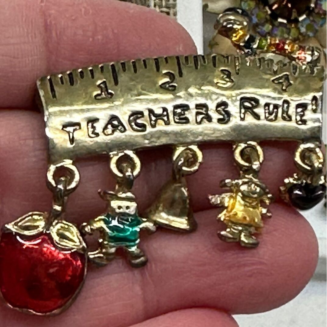Teachers Rule w Dangles Kids & School Supplies Vintage Tack Pin T-6816 ...