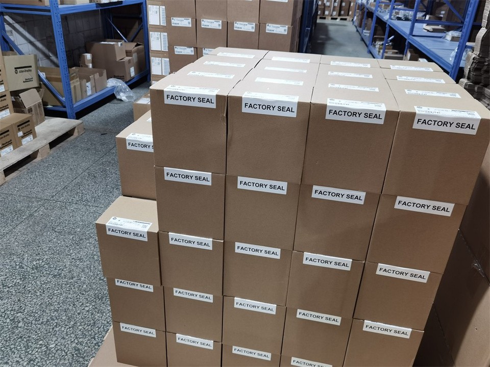 Series B 2711P-T9W22D9P Allen Bradley PanelView Plus 7 Performance ...