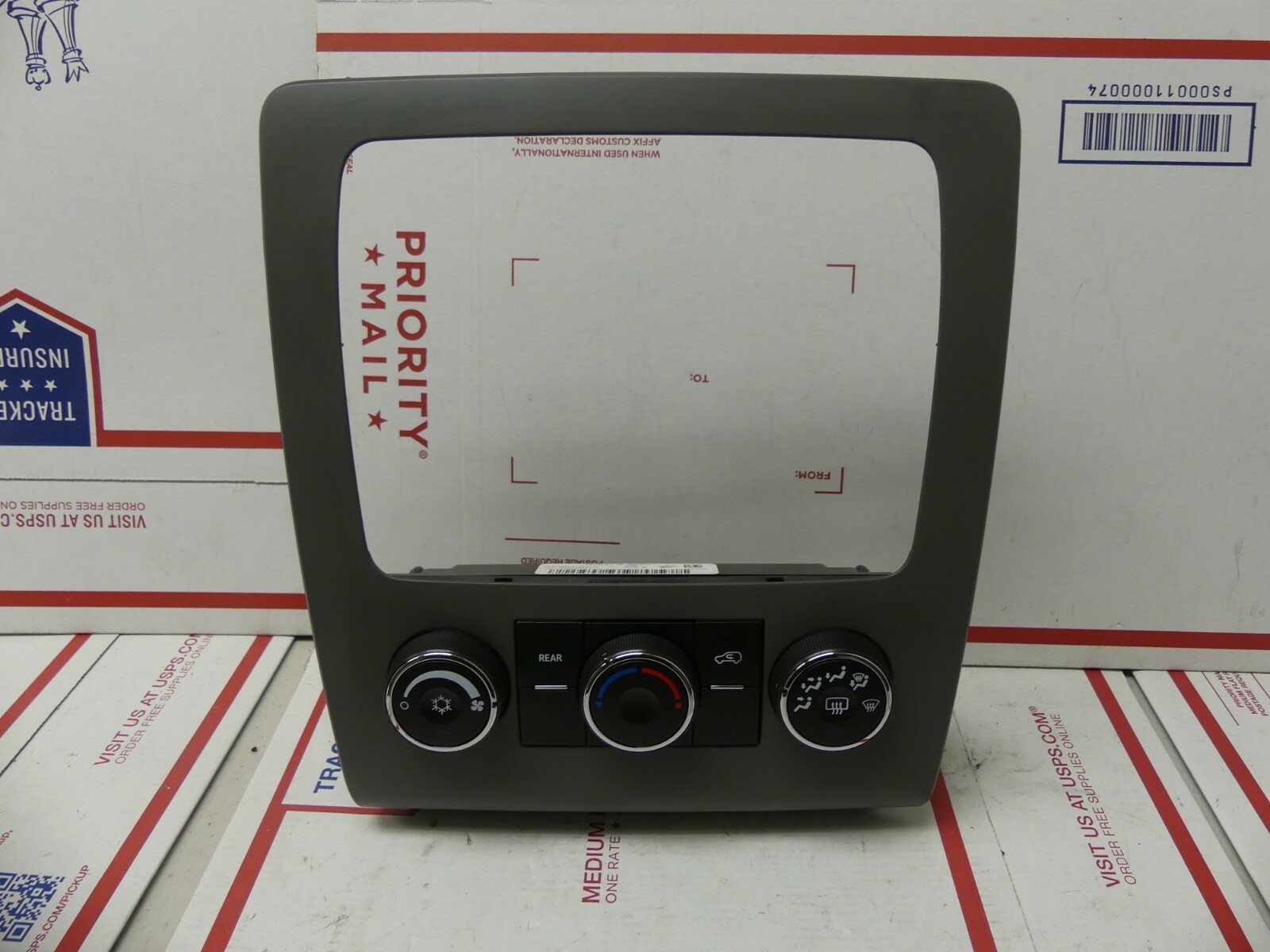 2013 2014 2015 2016 CHEVY TRAVERSE RADIO BEZEL TRIM WITH CLIMATE ...