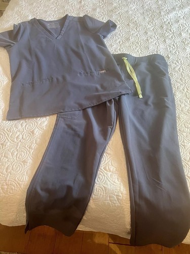 Figs Scrub Set Space Set L Navy Casma Top and L Kade Bottoms | eBay