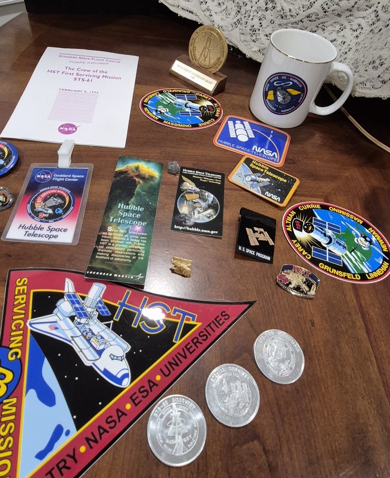 Large NASA Lot From Aerospace Engineer Employee's Hubble Mission Items ...