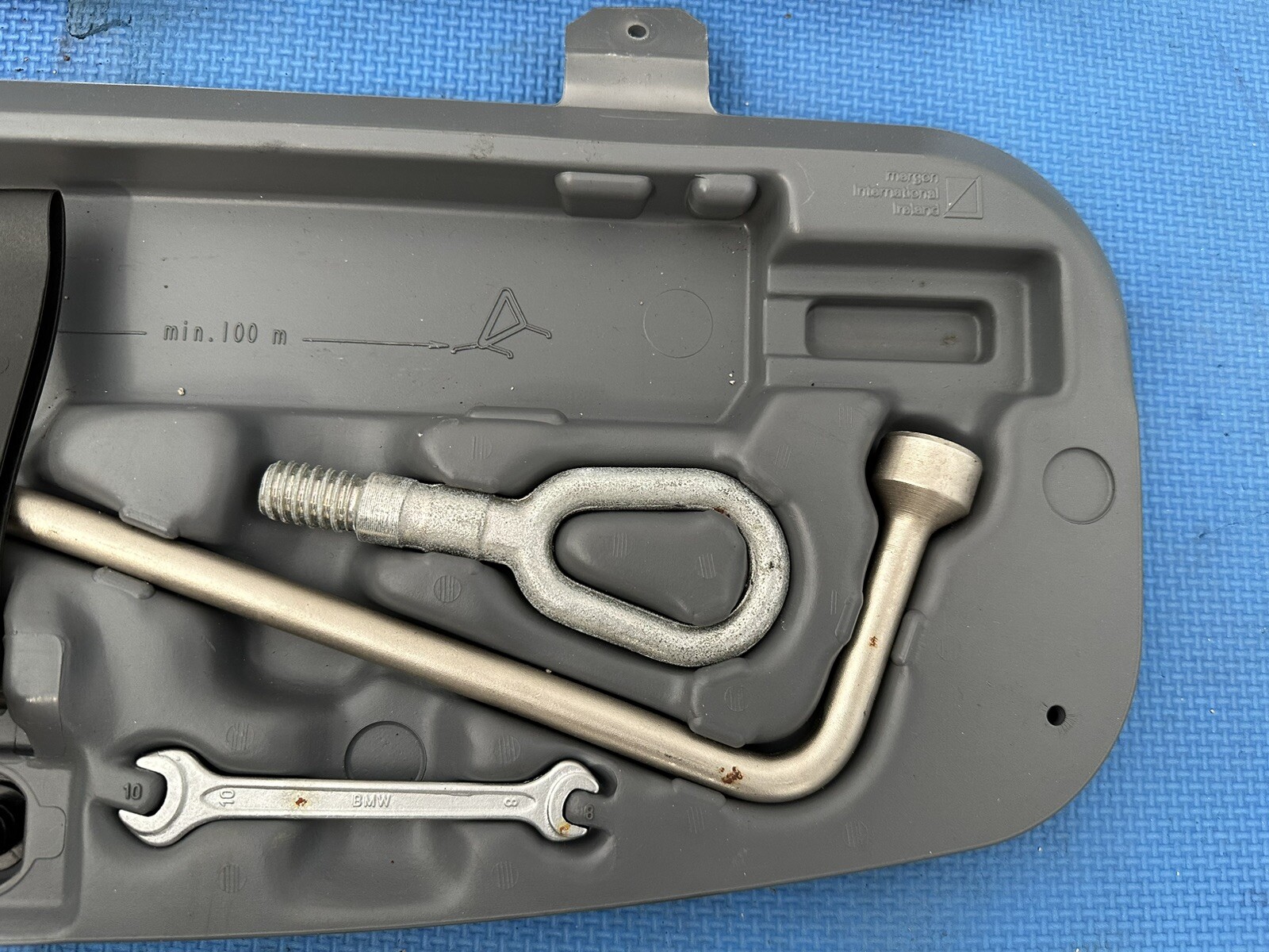 2000-2006 BMW E46 2dr Convertible Spare Tire Tool Kit With Case Jack ...