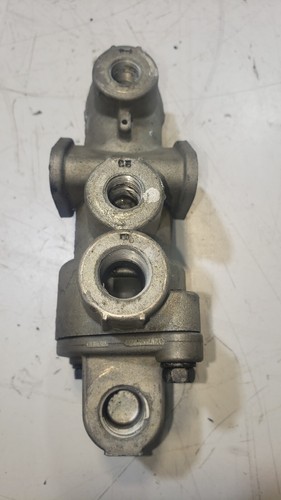 Bendix Brake Valve 7112708 910037-2 | eBay