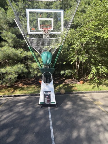 Clean and Great Condition! -The Gun 8000 Shoot-A-Way Basketball ...