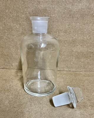 Lab Glassware - Pyrex 500 Ml