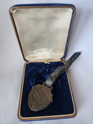 WW1 WAR OF 1917 US ARMY CROSSED RIFLES MEDAL WATCH FOB LEATHER STRAP W ...