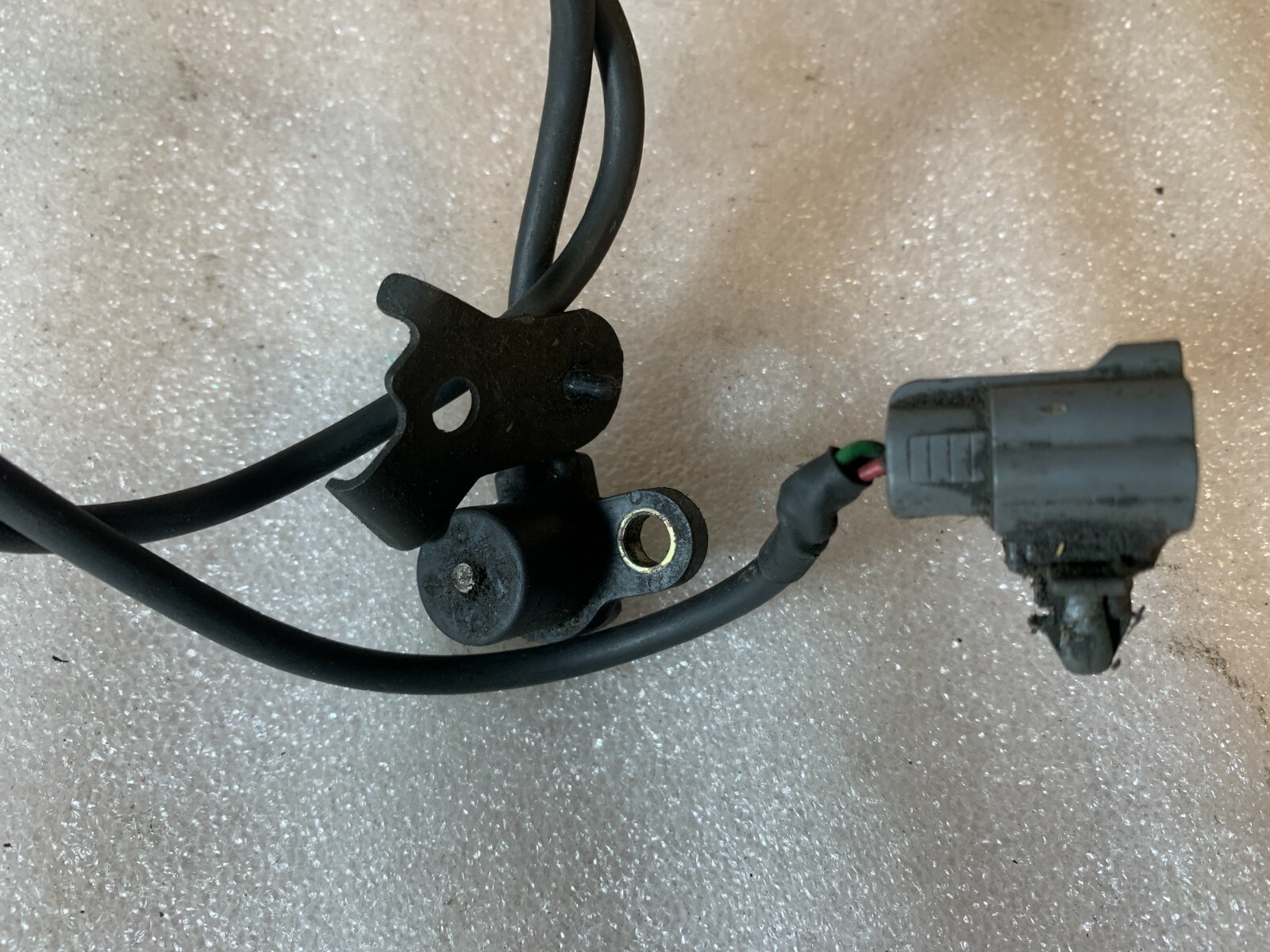 Original Tested MAZDA MITSUBISHI 2.5 Crankshaft Sensor J5T150 for sale ...