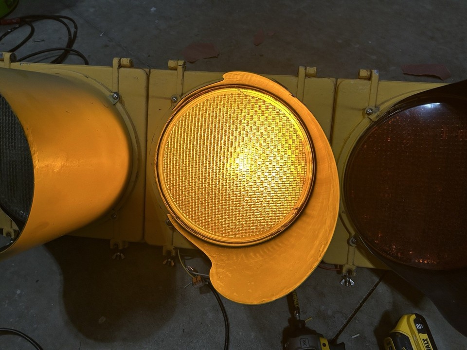 McCain 12” Aluminum LED Traffic Light Signal Stop Go Red Yellow Green ...