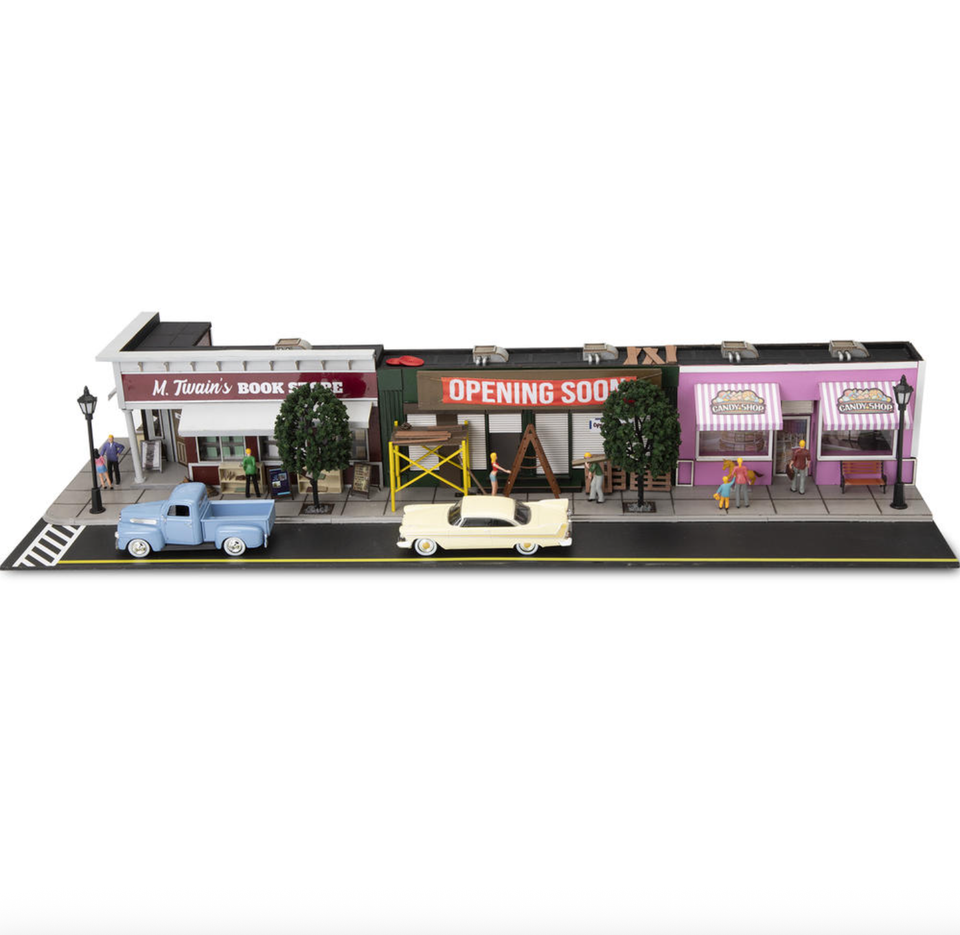 O Scale Main Street Block Small Town Retail Store Buildings w/ Figures ...