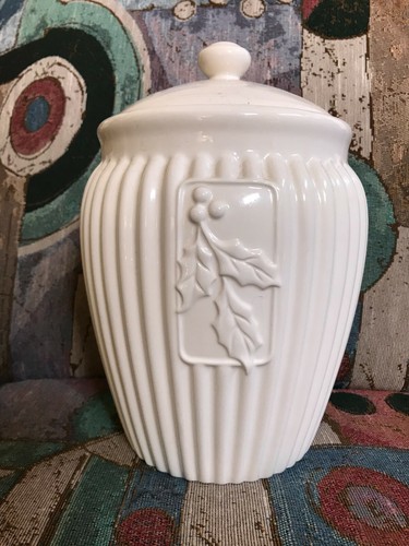 Inspirado Seattle USA Stonelite Cookie Jar Canister Christmas Holly ...