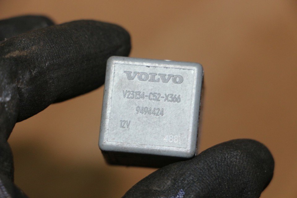 Original Volvo V70 C70 Relay 12V 9494424 V23134-C52-X366 DE | eBay UK