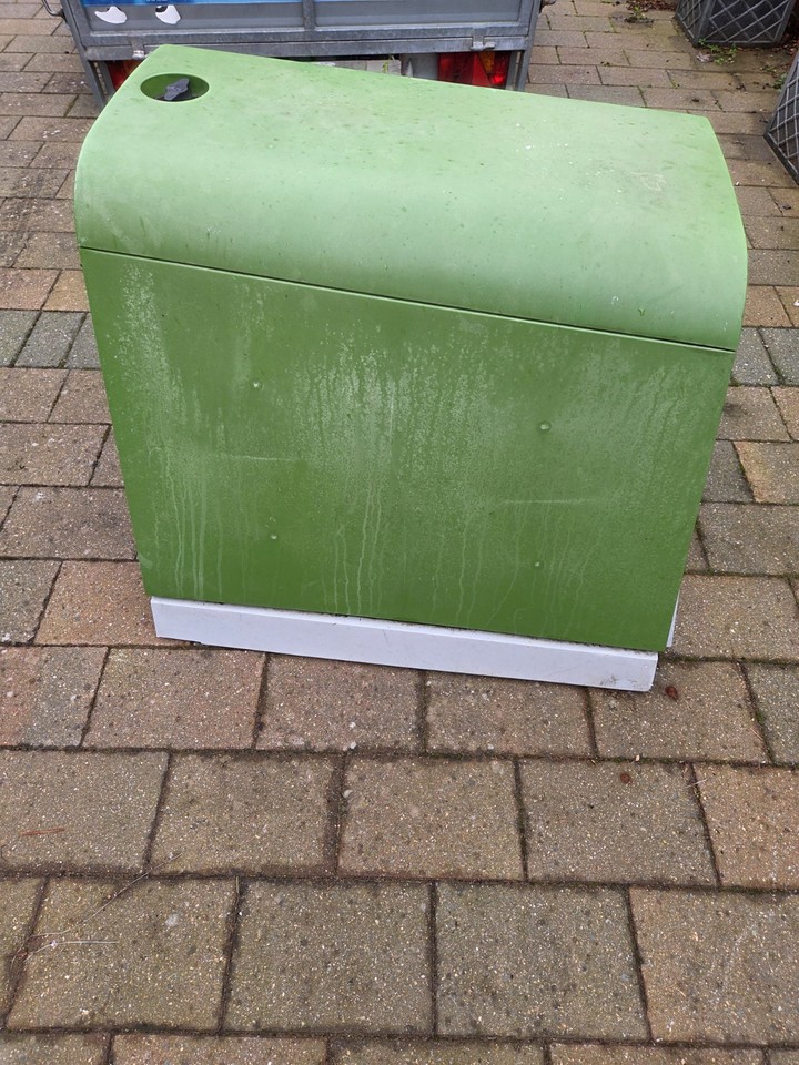 Omlet Eglu Classic Chicken Coop Clean Good Safe Condition | eBay UK