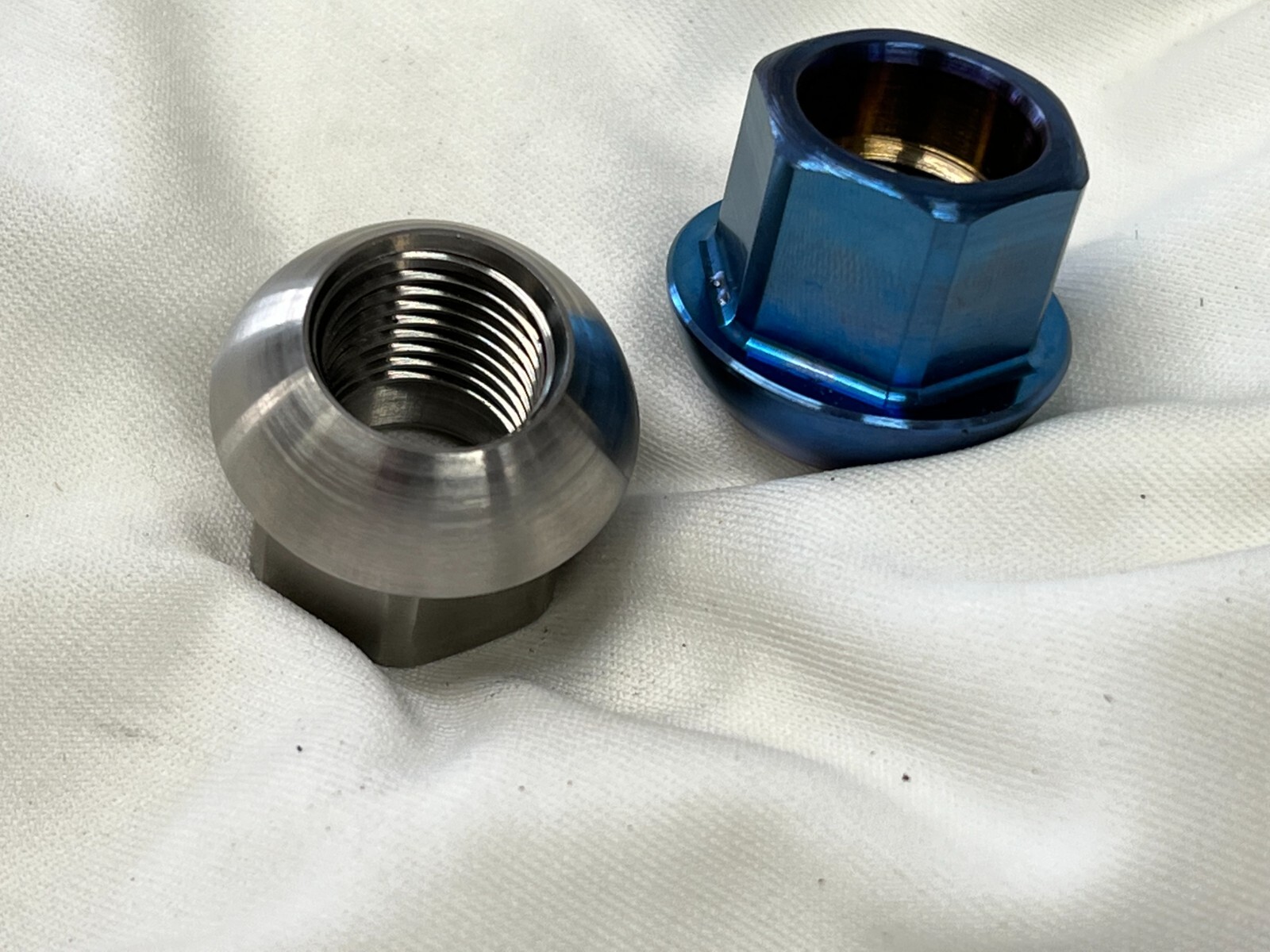 Titanium Lug Nuts M14x1.5 R14 Porsche 911 930 928 944 964 993 20pcs ...