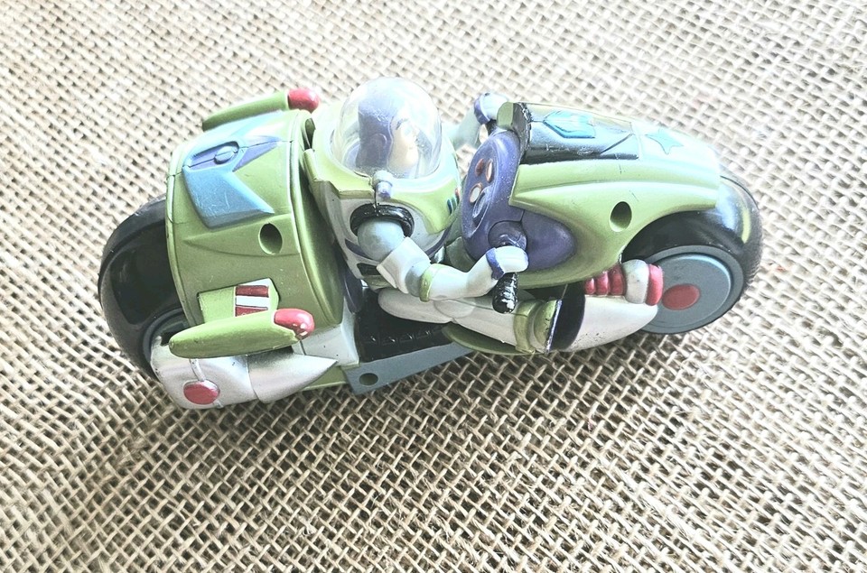 2004 Disney Toy Story Buzz Lightyear Stylin Street Rider Super Speed ...