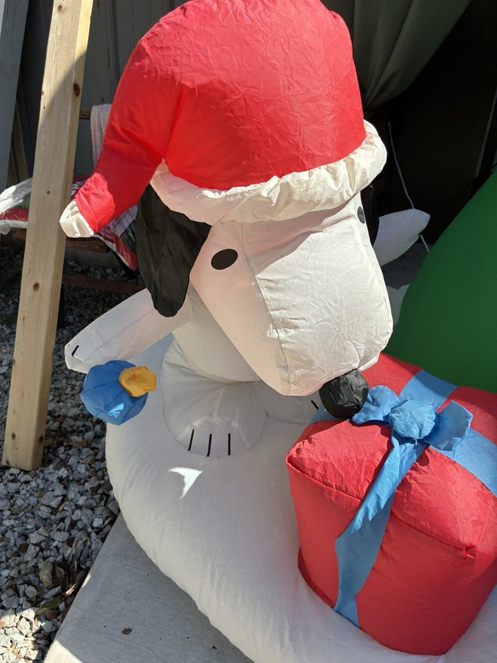 Inflatable Charlie Brown Snoopy Peanuts Christmas Cartoon Blowup Devise ...