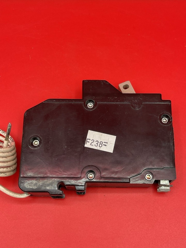 Cutler-Hammer (Eaton) CH120GF Circuit Breaker & GFCI 1 Pole, 20 Amp ...