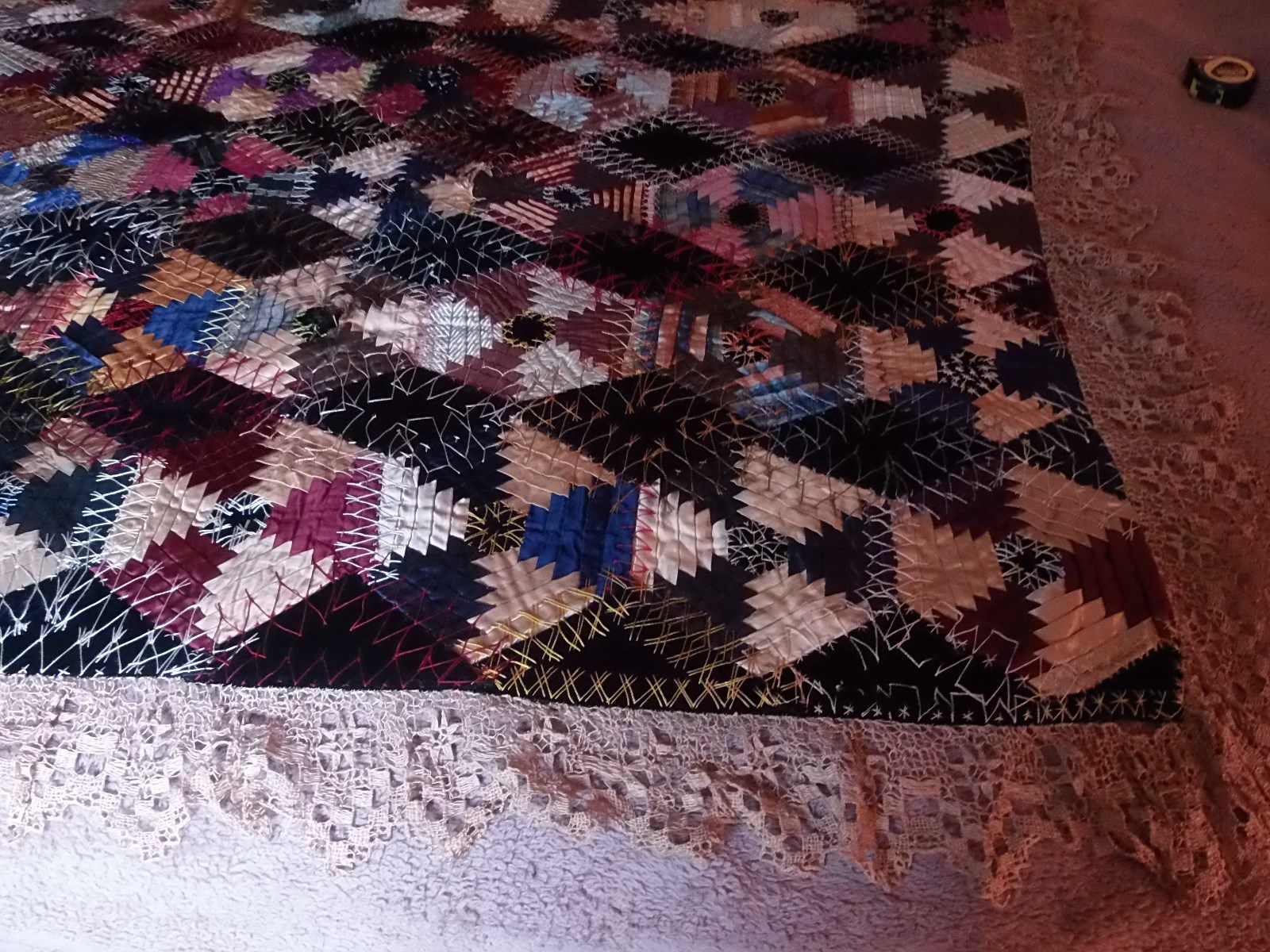 EXCELLENT CONDITION ANTIQUE 1885 SILK VELVET VICTORIAN CRAZY QUILT | eBay