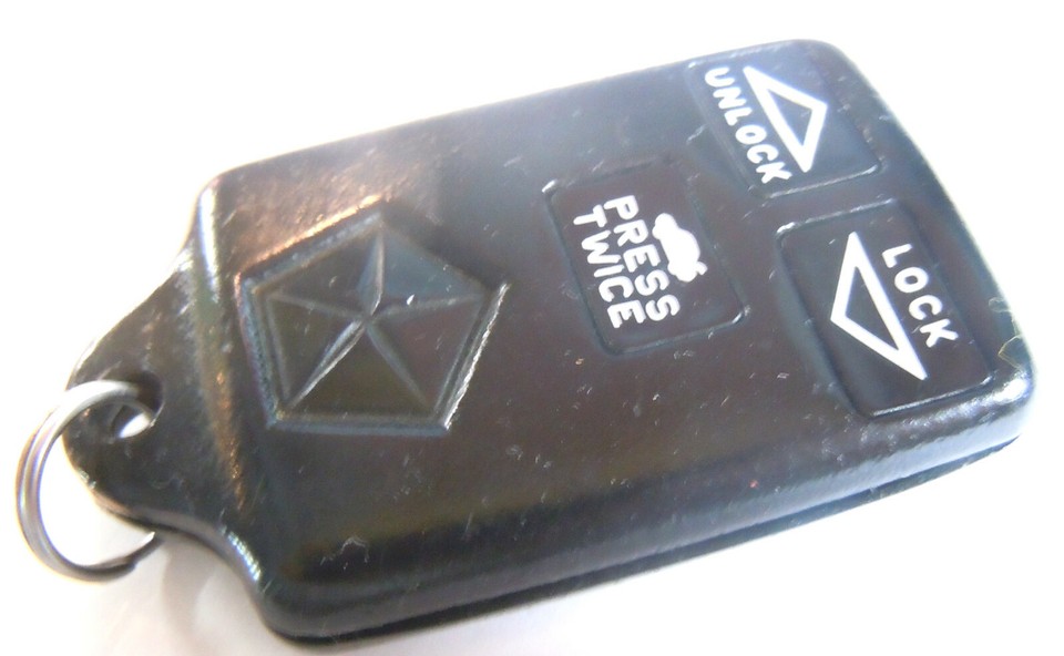 2 DODGE OEM Viper 1997 Keyless entry car remote key fob 04759136AB ...