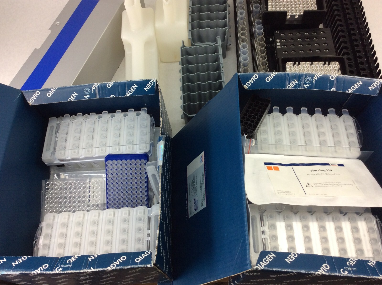QIAGEN QIAsymphony SP Sample Preparation Fully-Automated DNA RNA ...