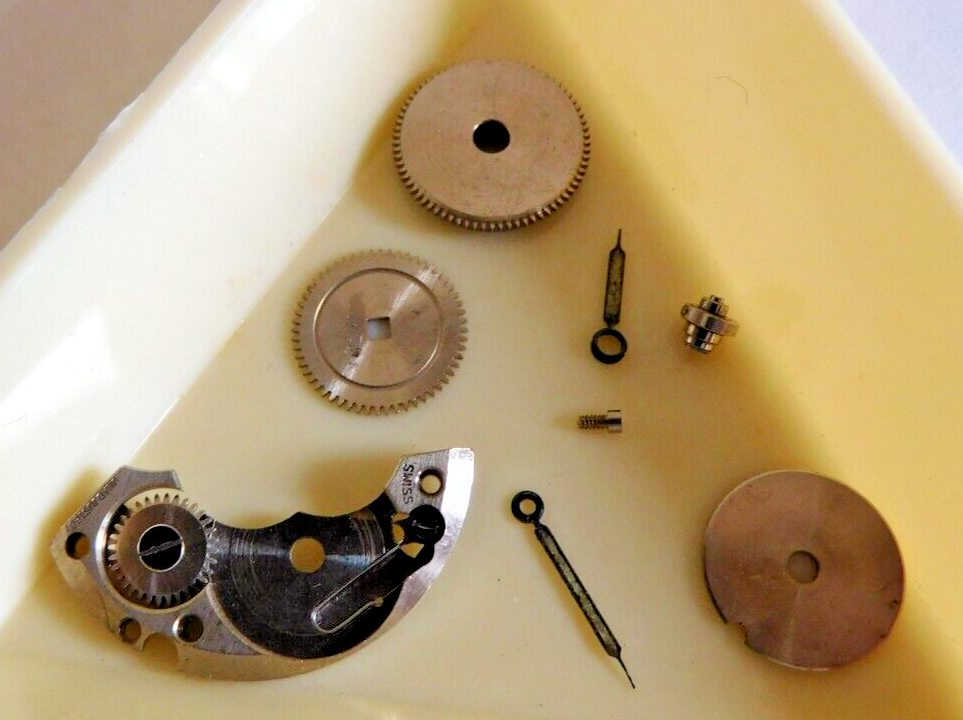 FELSA 465 MOVEMENT FOR PARTS or REPAIR WITH DIAL & HANDS 17 JEWELS | eBay