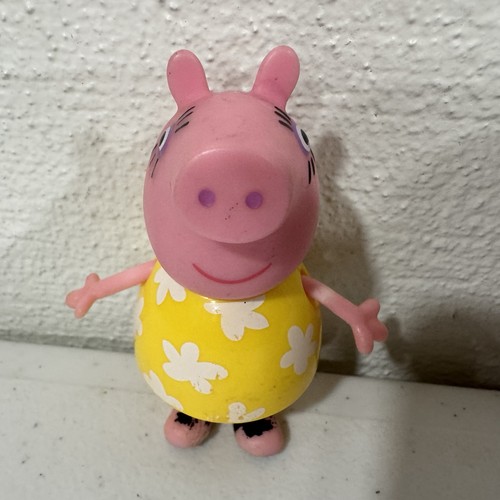 Peppa Pig Mummy Mommy Pig Figure Jazwares Yellow Flower Dress Toy ...
