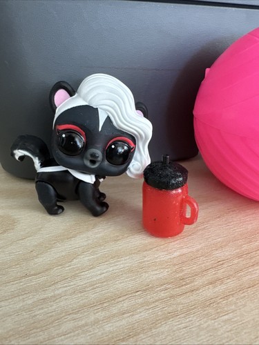 LOL Surprise! Black Stripe Black Tie Doll Tuxedo Skunk Eye Spy Pets ...