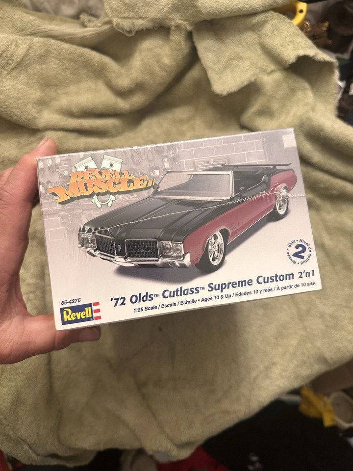 1972 Olds Cutlass Supreme Custom 2’N 1 Revell Muscle Model Kit 2010 ...