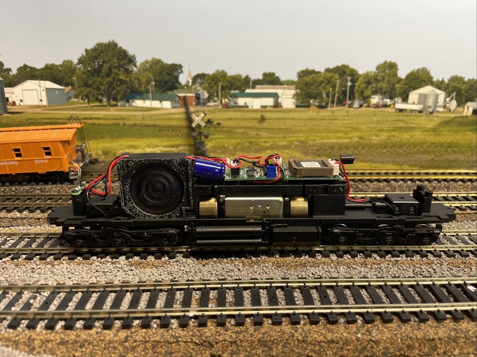 HO Scale, BROADWAY LIMITED ALCO RSD-15 Undecorated DCC SOUND - Project ...