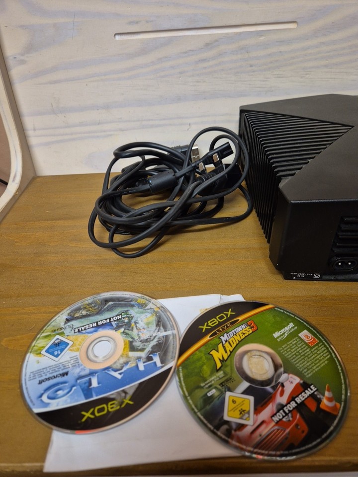 Original Microsoft Xbox Console Complete Boxed With Original 2 Games ...