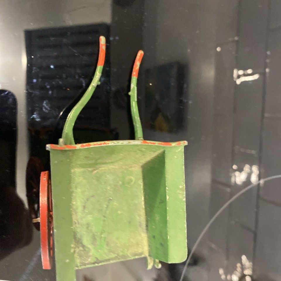 Britains Ltd Lilliput LV606 Tumbrell Horse Drawn Cart And Another #770 ...