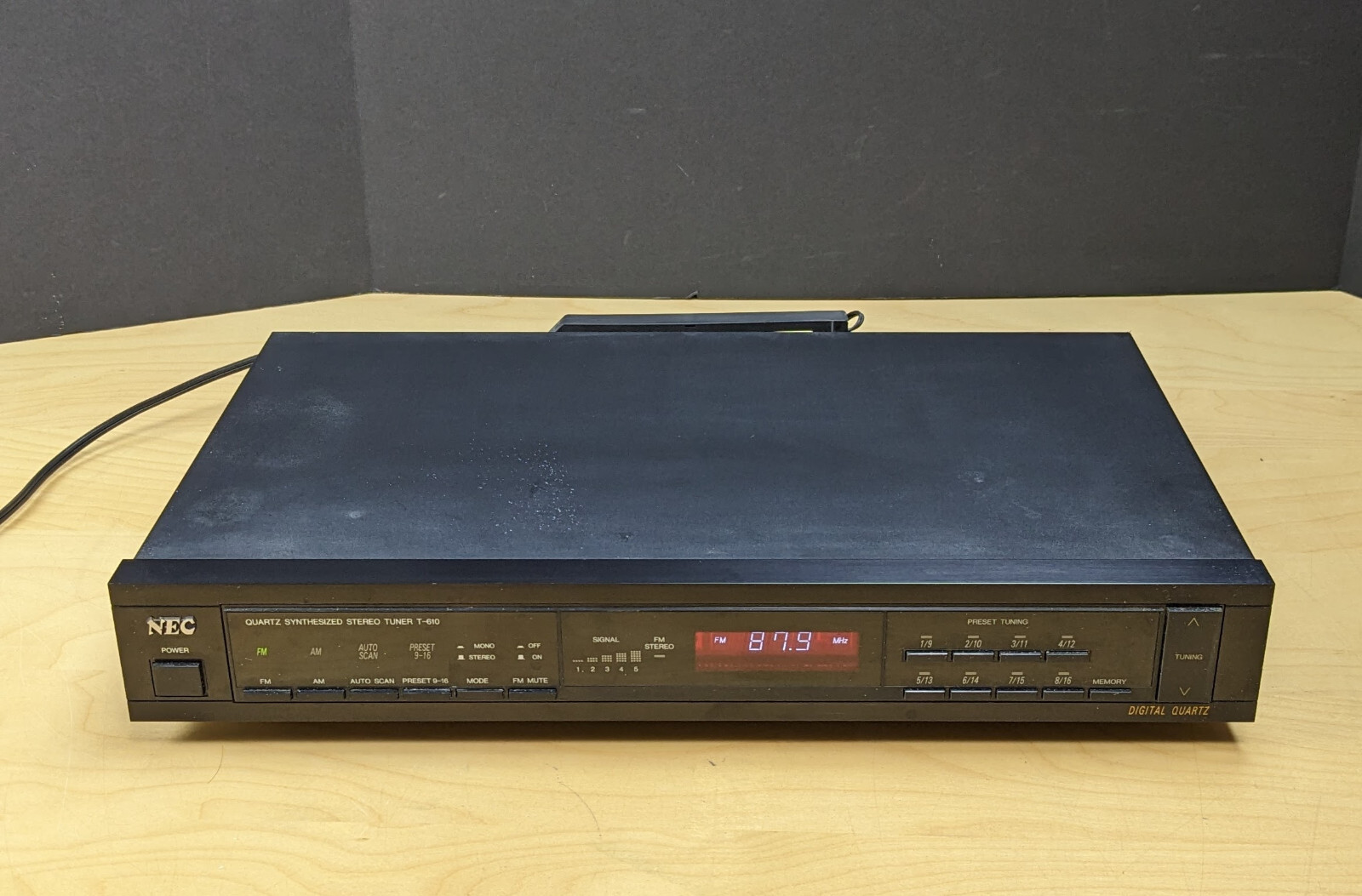 NEC AM/FM Stereo Quartz Synthesized Tuner T-610 | Black | MADE IN JAPAN ...