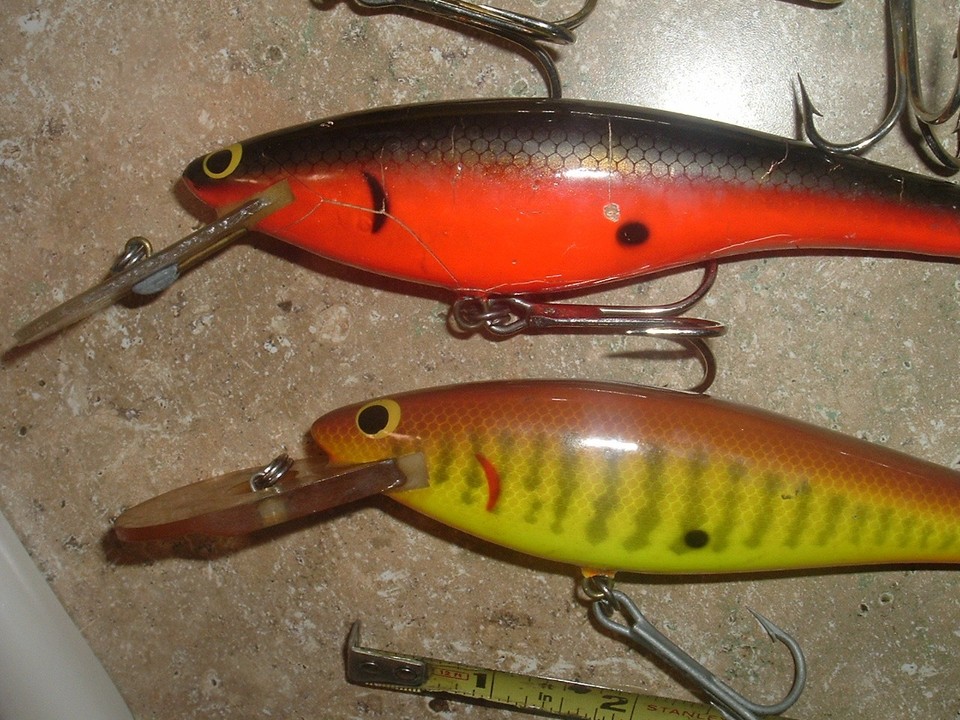 Old Fishing Lures Huge Lot Bagleys DB06 RARE Bagley Colors Wallye Musky ...