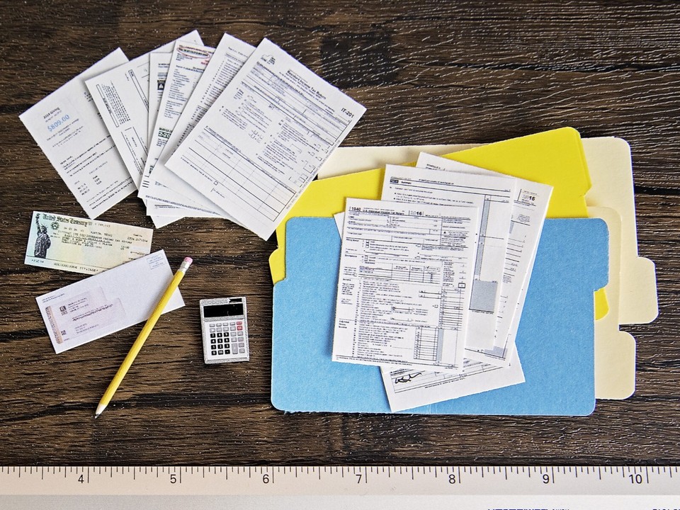 1/6 SCALE Mini CPA TAXES Federal + State, (NY) 2 Folders, 1 Pencil ...