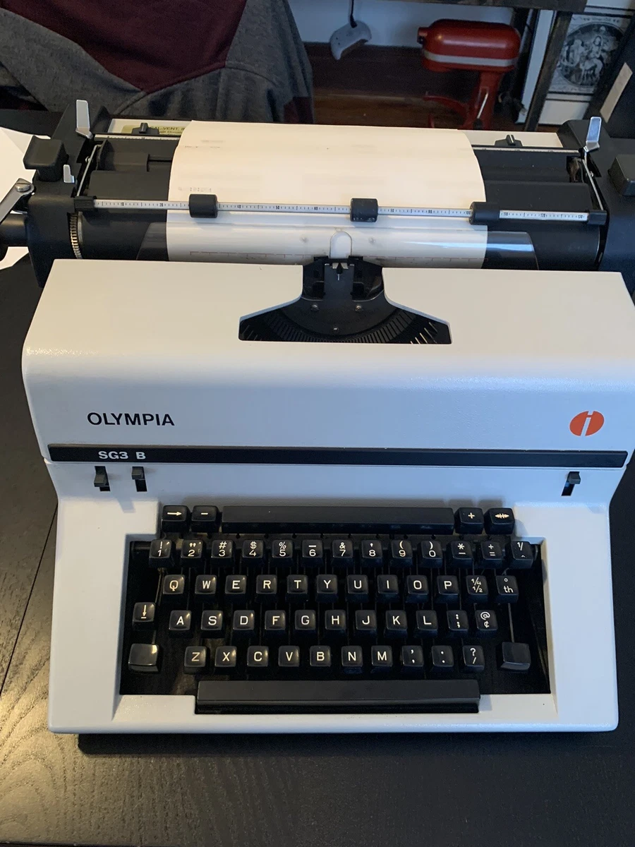 Olympia Sg3 Typewriter