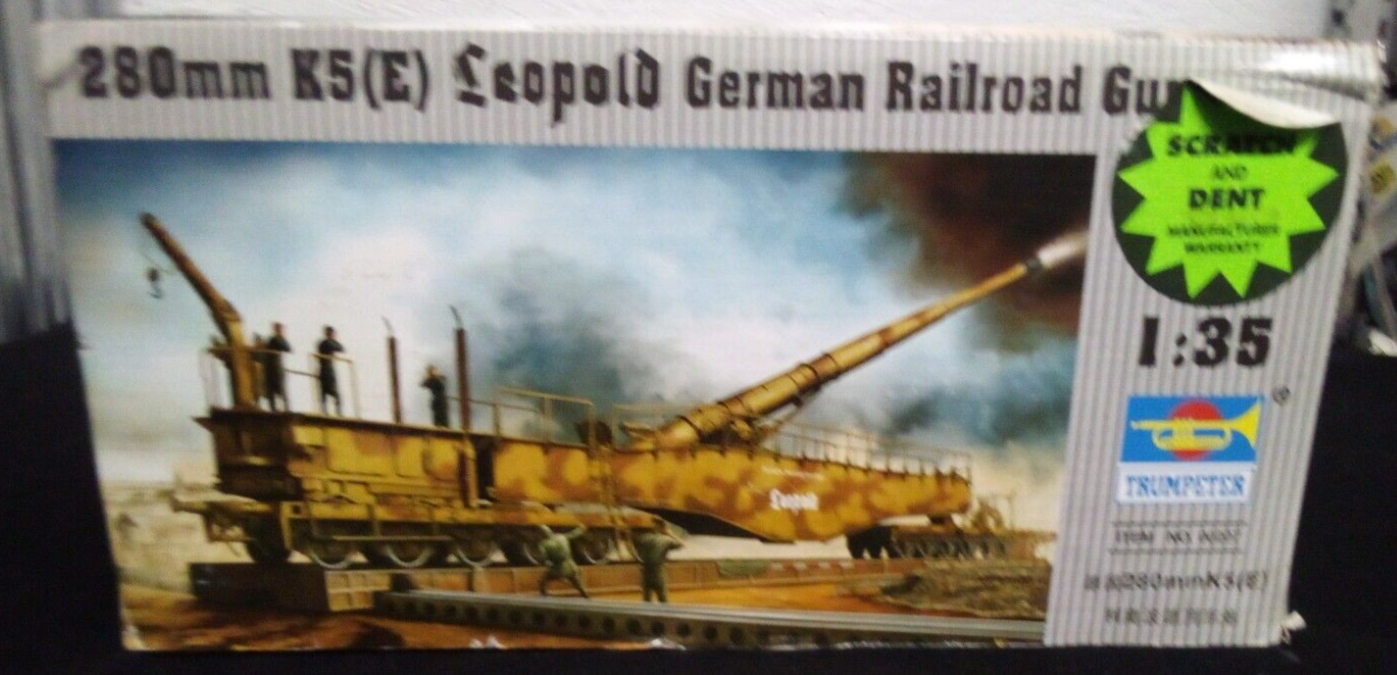 TRUMPETER 1:35 MODEL KIT LEOPOLD GERMAN RAILROAD GUN TRAIN WW1/WW2 ...