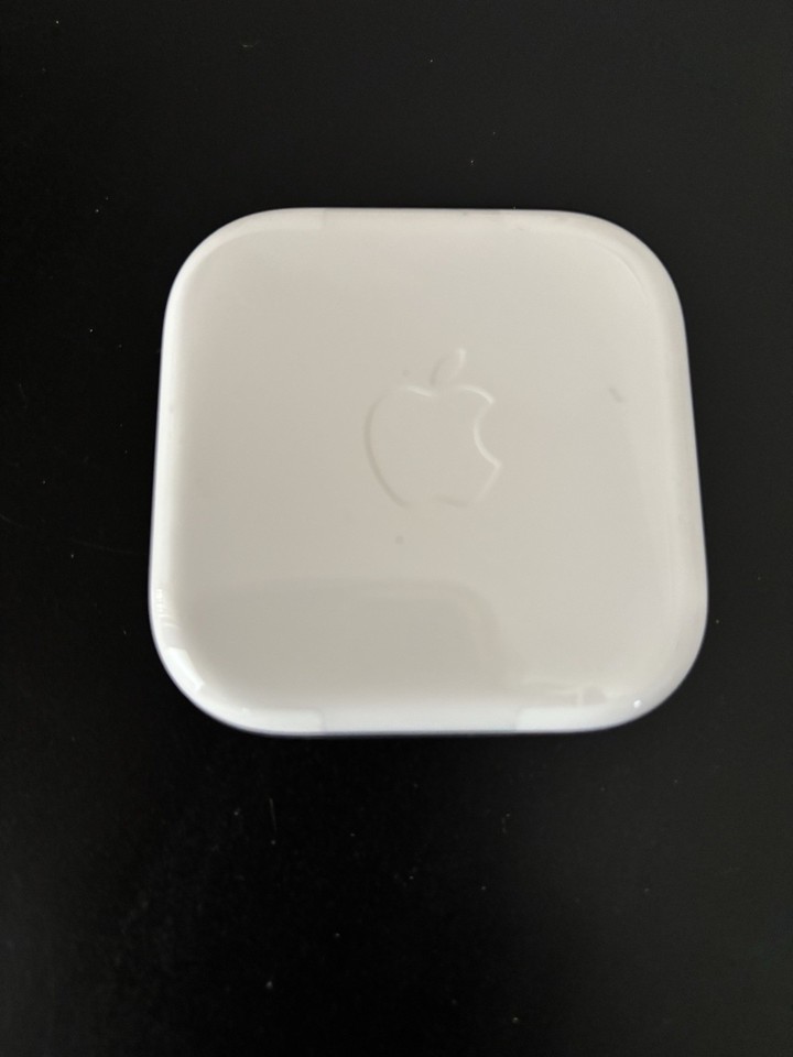 Genuine Apple EarPods w 3.5 mm Headphone Plug Earphones | eBay