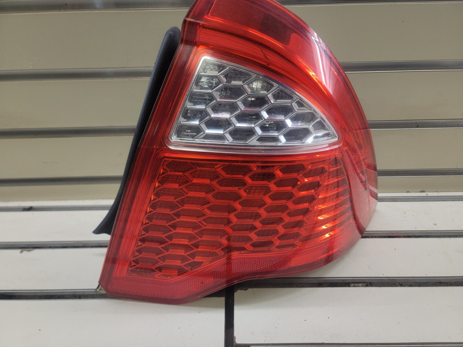 10-12 Ford FUSION Tail Light Break Light Lamp Assembly Rear RIGHT ...