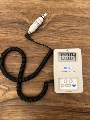 Analytical Instruments - Oxygen Analyzer