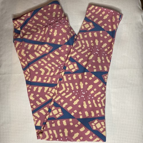 New Woman’s LuLaRoe Carnation Pink Gulf Blue Pale Yellow Geo Pattern ...