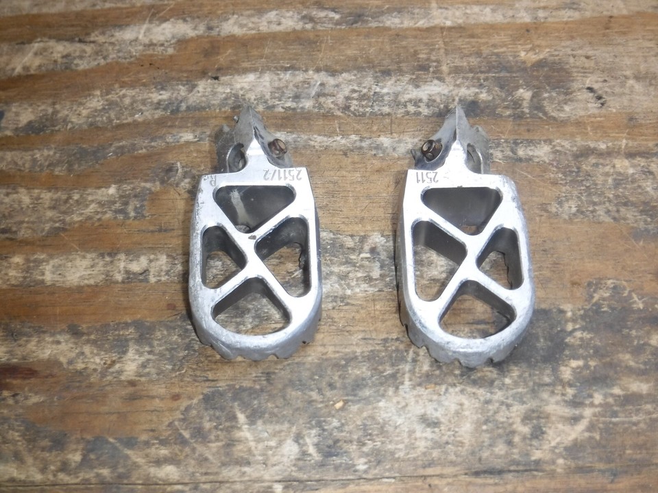 2012 CRF450r Honda Tusk Foot Pegs Peg Foot Rests Frame Fittings | eBay