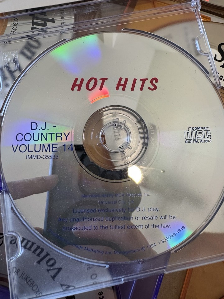 LOT OF 37 JUKE BOX HITS - HOT HITS DJ USE ONLY VINTAGE 1994 JUKEBOX ...