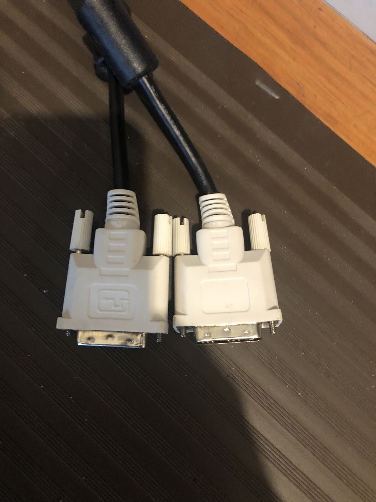 HOTRON E246588 AWM STYLE 20276 VW-1 80 C 30V FT1 BLACK Male To Male ...