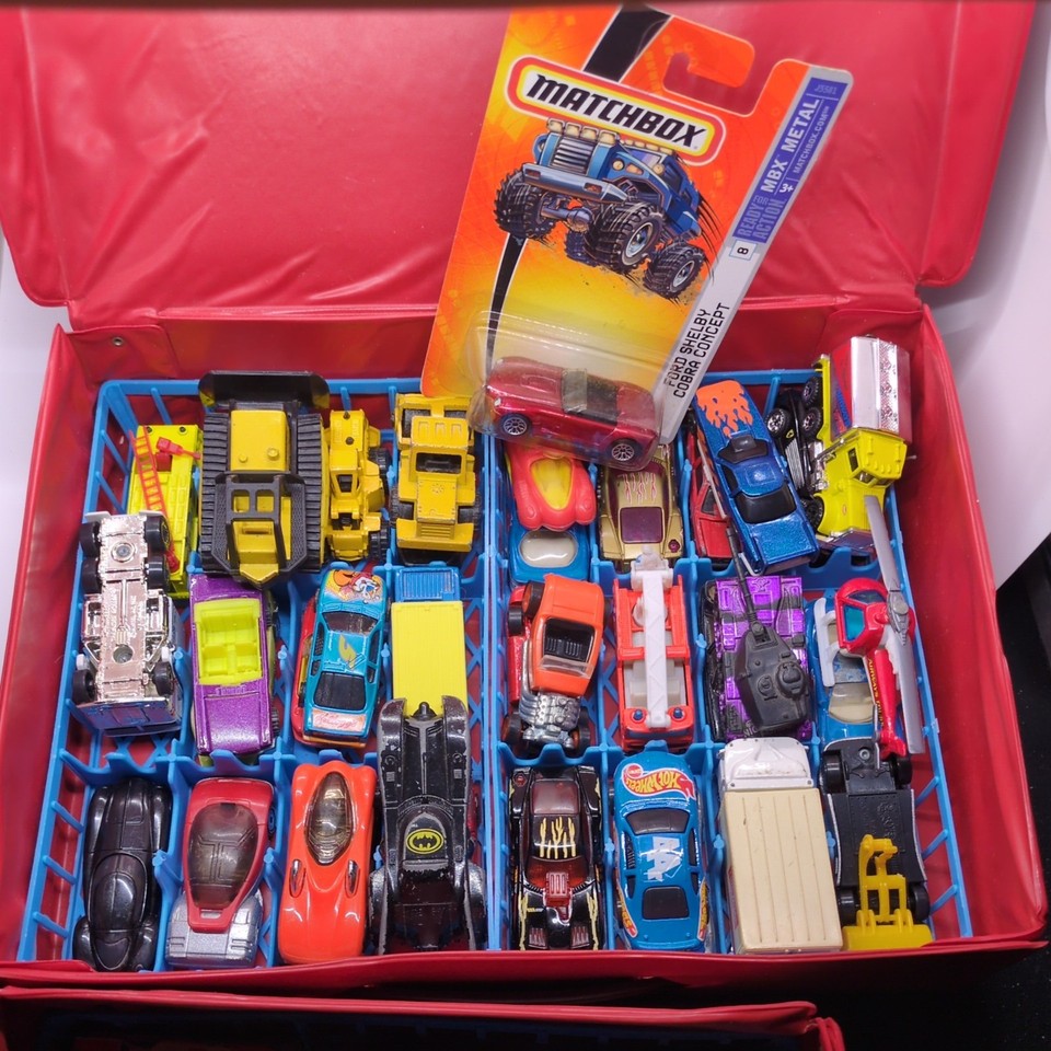 Vintage Tara Toy 48 red Car Carrie Case Nascar Diecast Matchbox Hot ...