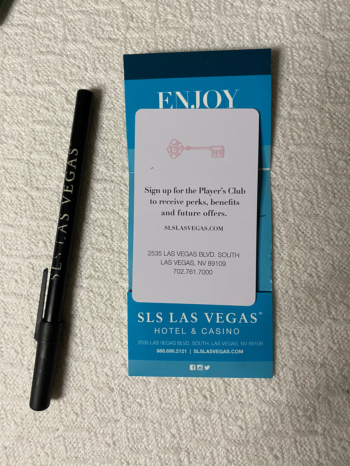 7 ADVERTISING BALL POINT TWIST PENS,KEY HOTELS CARDS Hilton,Hyatt ...