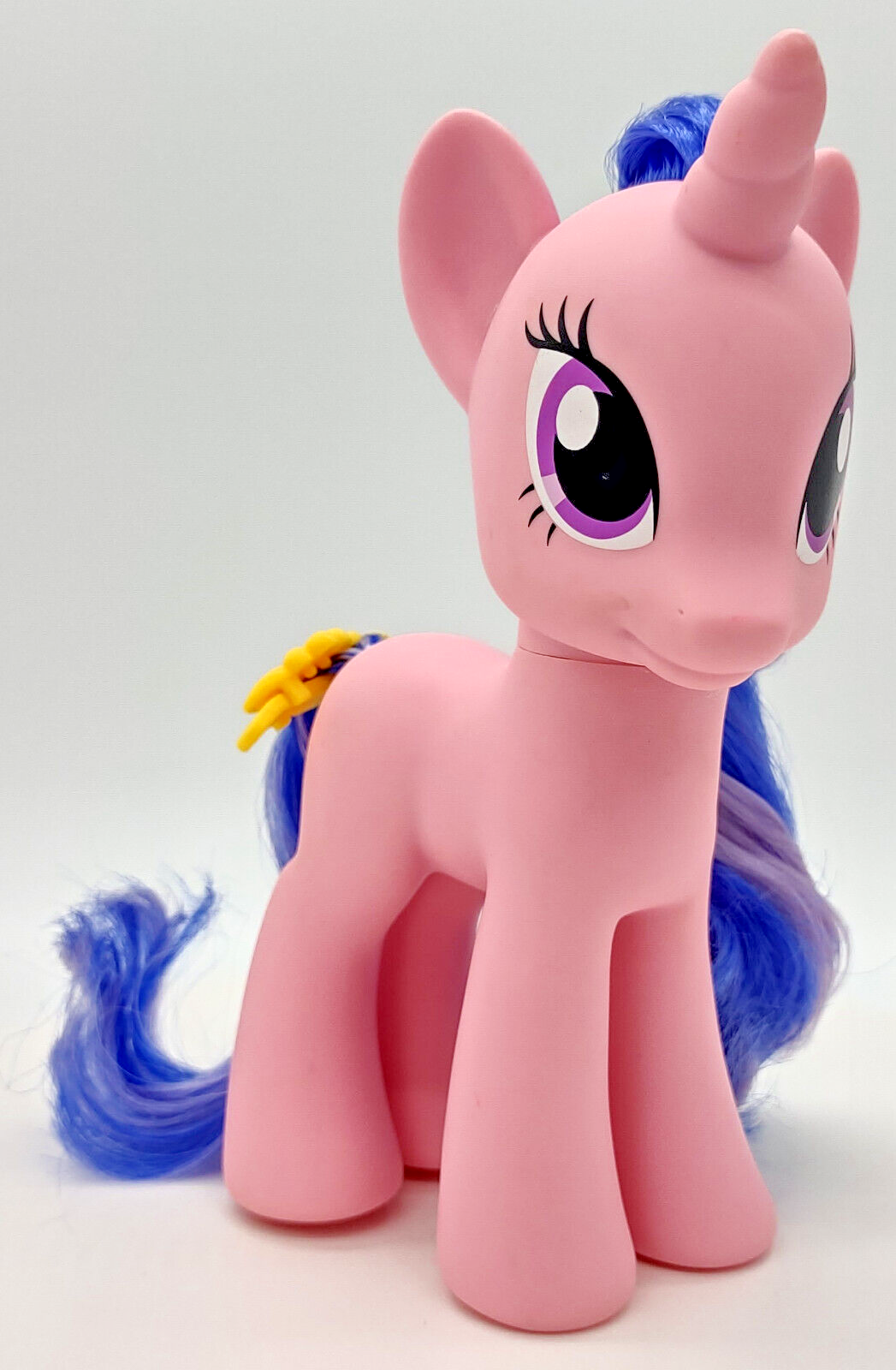 HASBRO MLP My Little Pony G4 ~ROYAL RIBBON~ 6" fashion style pony. 2010 ...