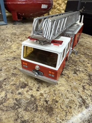 Conrad diecast 1:50 #5504 E-One 135’ quint five-section, three axle ...