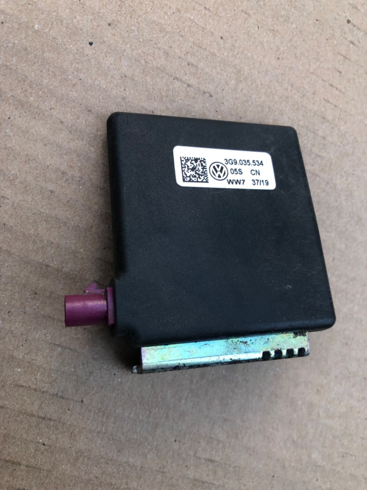 2019-2021 VOLKSWAGEN JETTA RADIO RECEIVER ANTENNA AMPLIFIER MODULE OEM ...