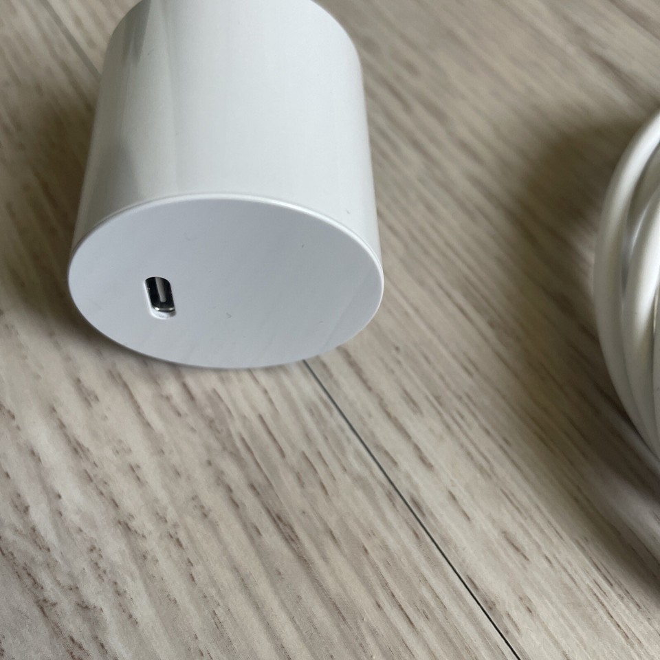 OEM Meta Quest 3 Charger ORIGINAL WHITE WITH BLOCK CABLE | eBay